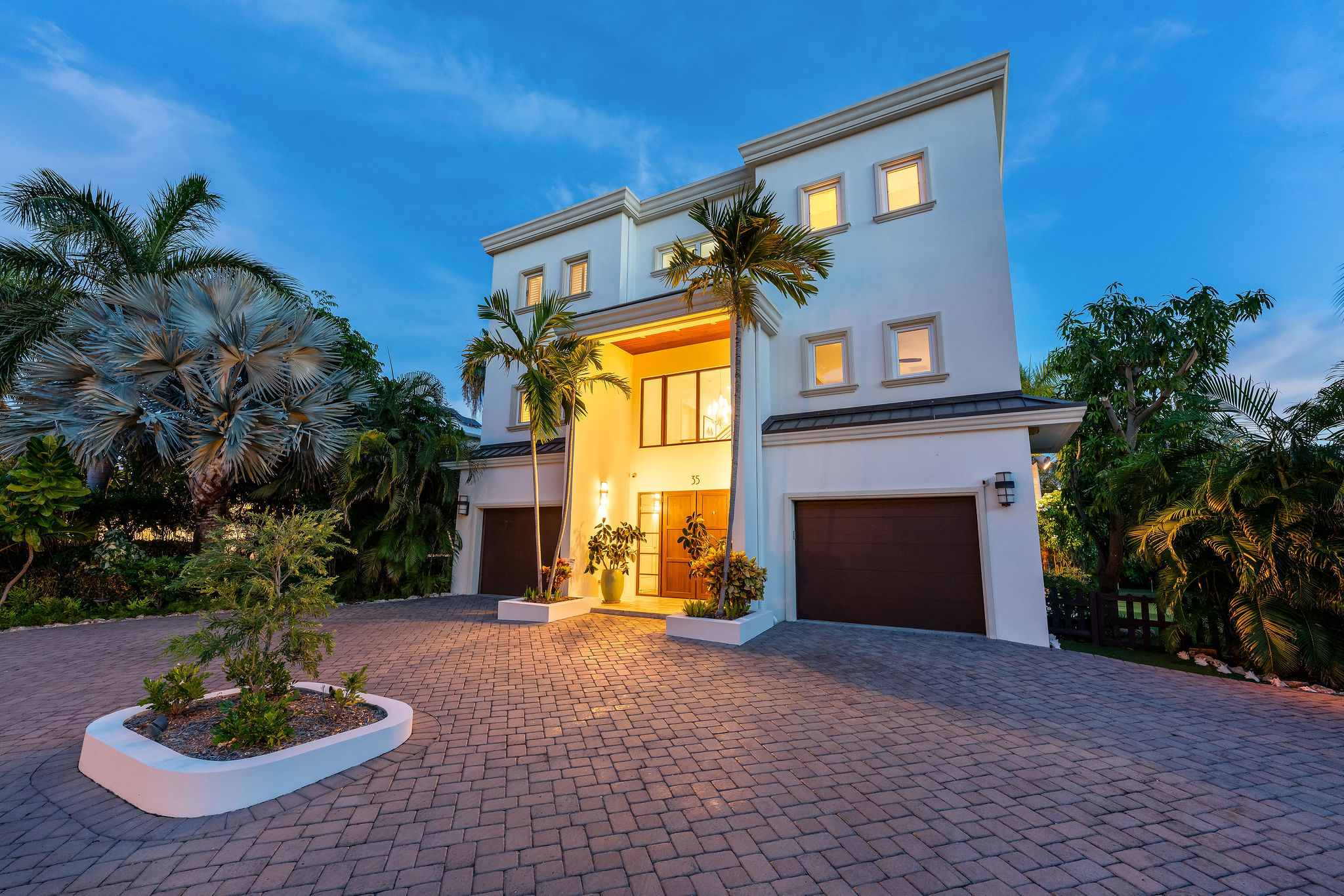 Hoya Quay 35, Crystal Harbour — Property Cayman | Real Estate Experts ...
