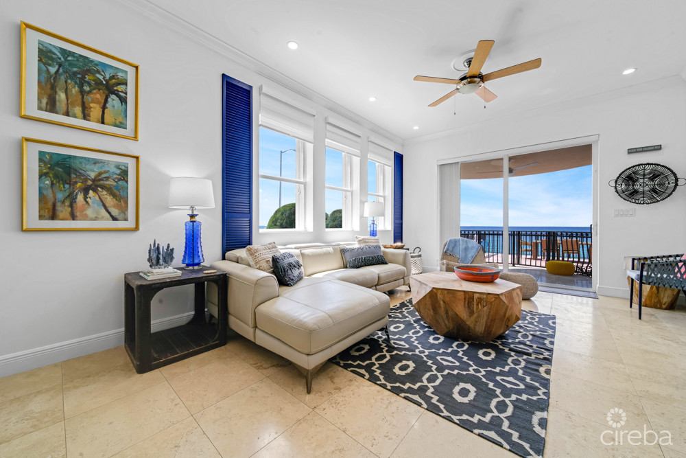 Kisha 105 | 2bdrm Waterfront Walkout -coastal Chic Corner Unit ...