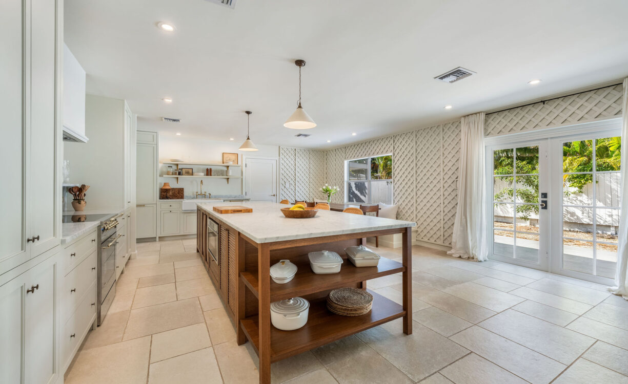 Snug Harbour Designer Renovated 4 Bedroom Home — Property Cayman | Real ...