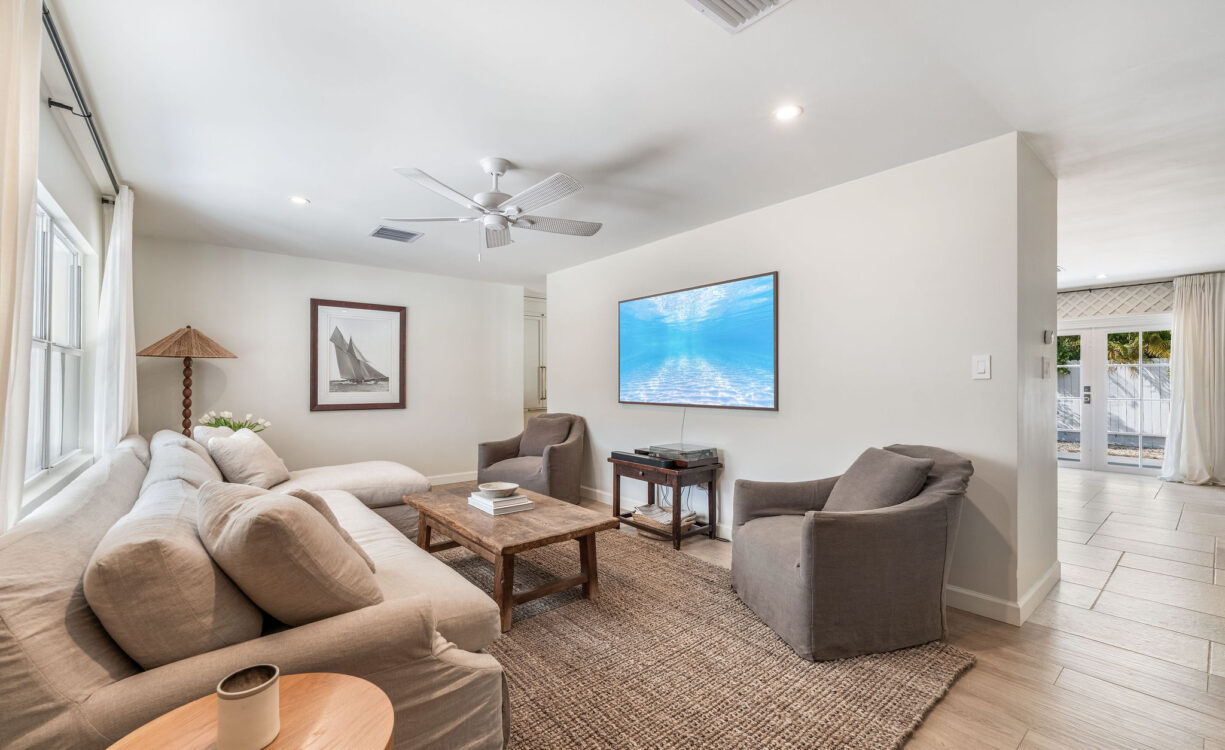 Snug Harbour Designer Renovated 4 Bedroom Home — Property Cayman | Real ...