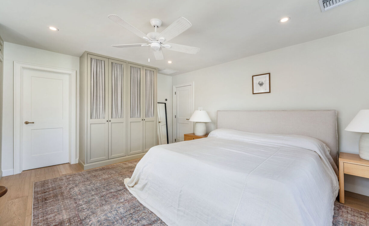 Snug Harbour Designer Renovated 4 Bedroom Home — Property Cayman | Real ...