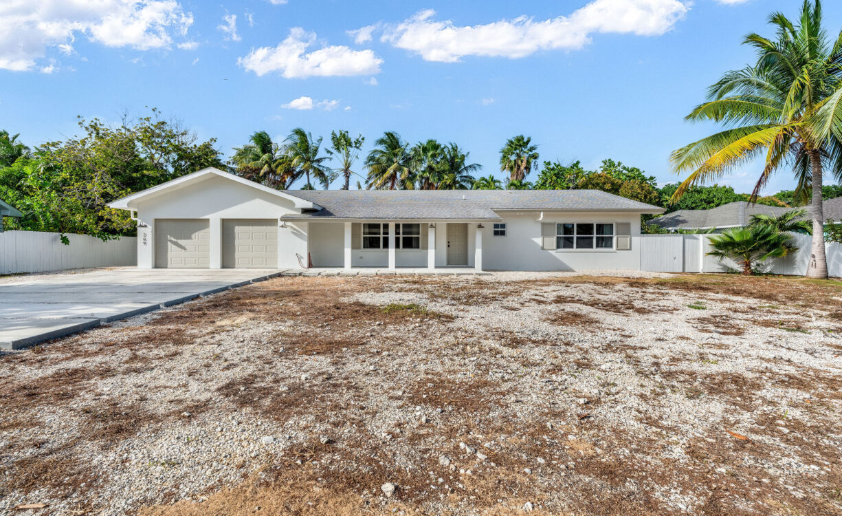 Snug Harbour Designer Renovated 4 Bedroom Home — Property Cayman | Real ...